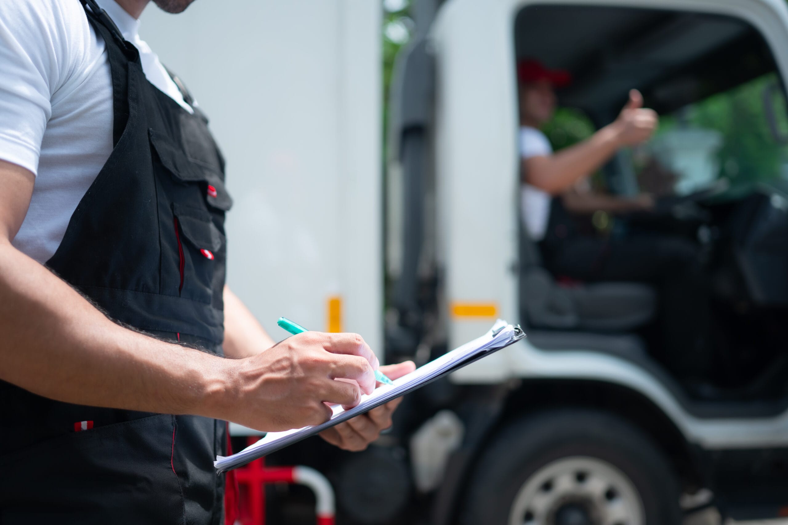 How Much Does It Cost to Become an HGV Driver in the UK?